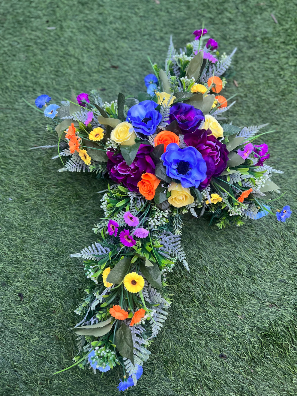 60cm MEMORIAL TRIBUTE CROSS – LOVE LILY WREATHS & DECOR